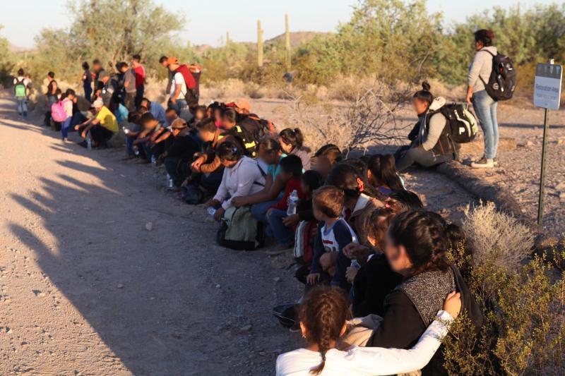 Border Patrol Calls Masses Of Immigrants Crossing Illegally Into Arizona A Humanitarian Crisis