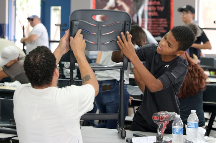 Eloy volunteers @ Curiel Primary School 8/10/19 | News | pinalcentral.com