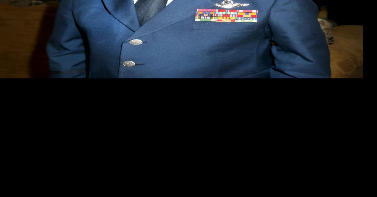Retired CG Air Force colonel receives new uniform from McSally | Casa ...