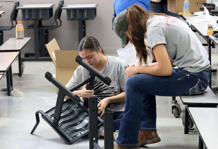 Eloy volunteers @ Curiel Primary School 8/10/19 | News | pinalcentral.com