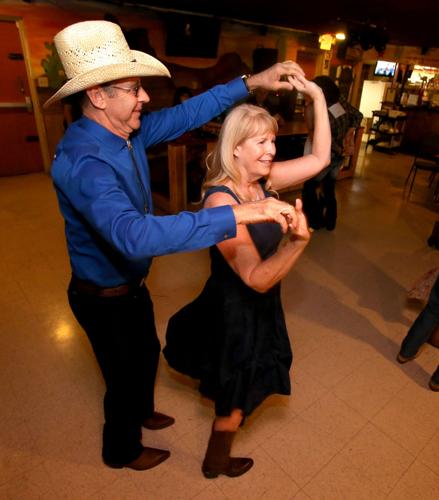 Arizona 2-Step competition | Featured | pinalcentral.com