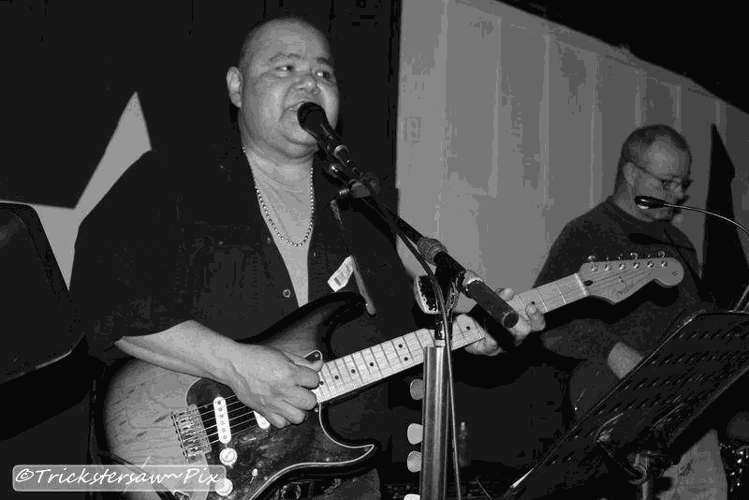 Local performer Bob Villa prepares for show at Paramount | Area News ...
