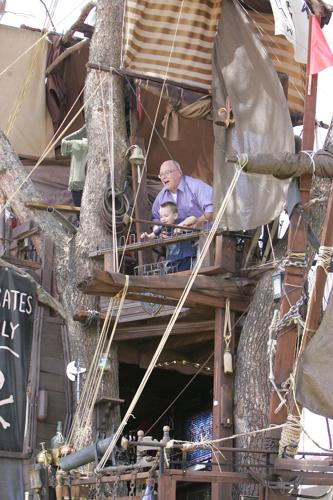 Pirate ship treehouse | Featured | pinalcentral.com