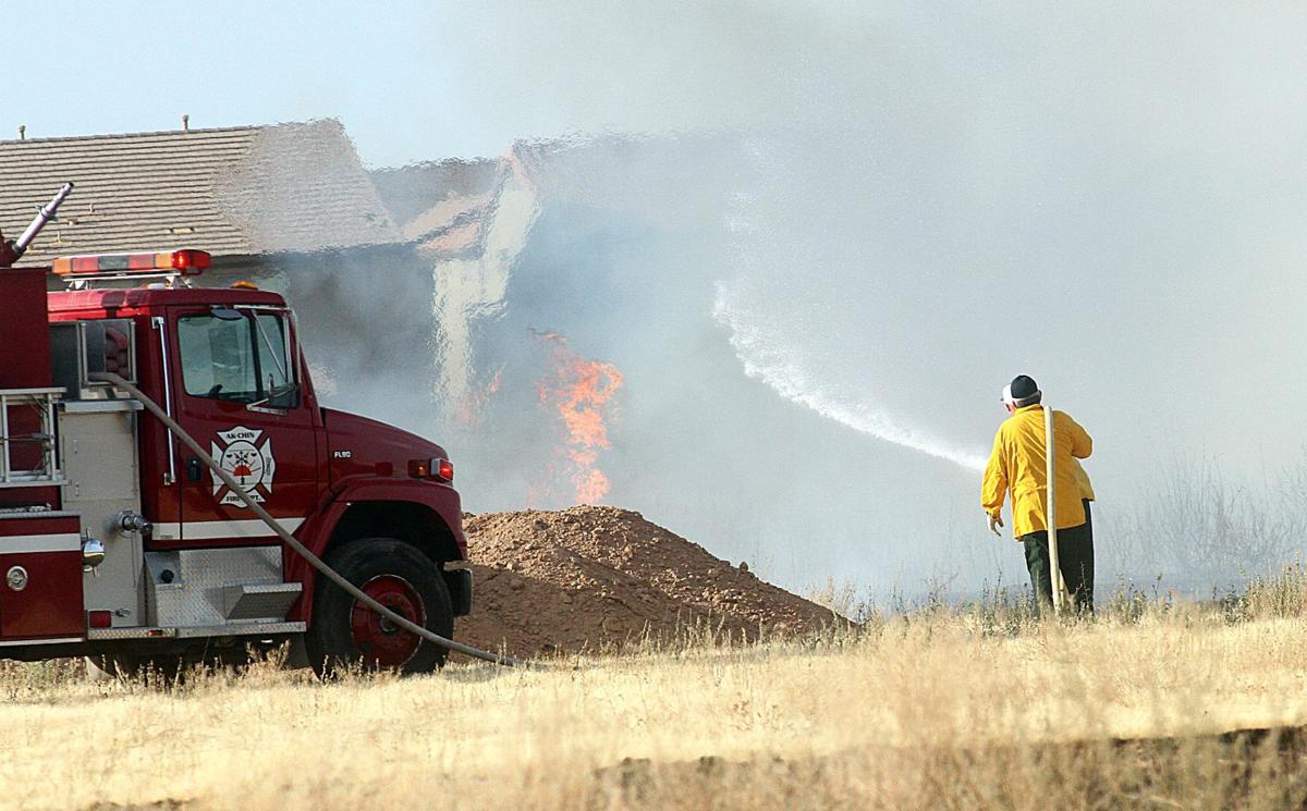 Brush fire breaks out near Tortosa in Maricopa | News | pinalcentral.com