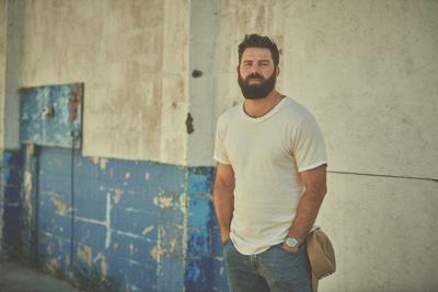 Country pop singer Davis coming to Ak-Chin | Entertainment ...