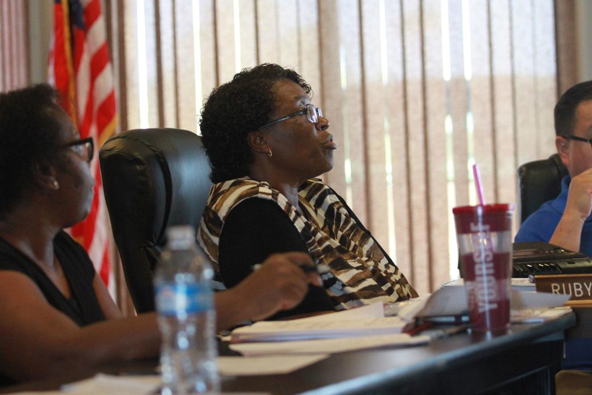 Eloy elementary board extends superintendent's contract for 3 years ...