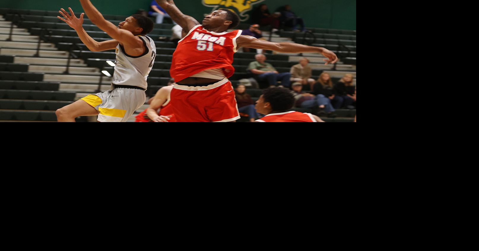 Vaqueros have 'bad game' against Thunderbirds | Local Sports ...