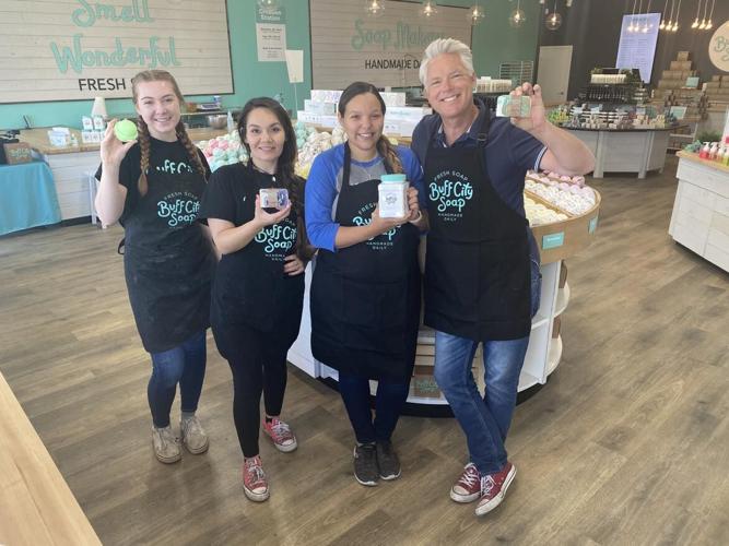 Former Maricopa business owner continues helping local entrepreneurs ...