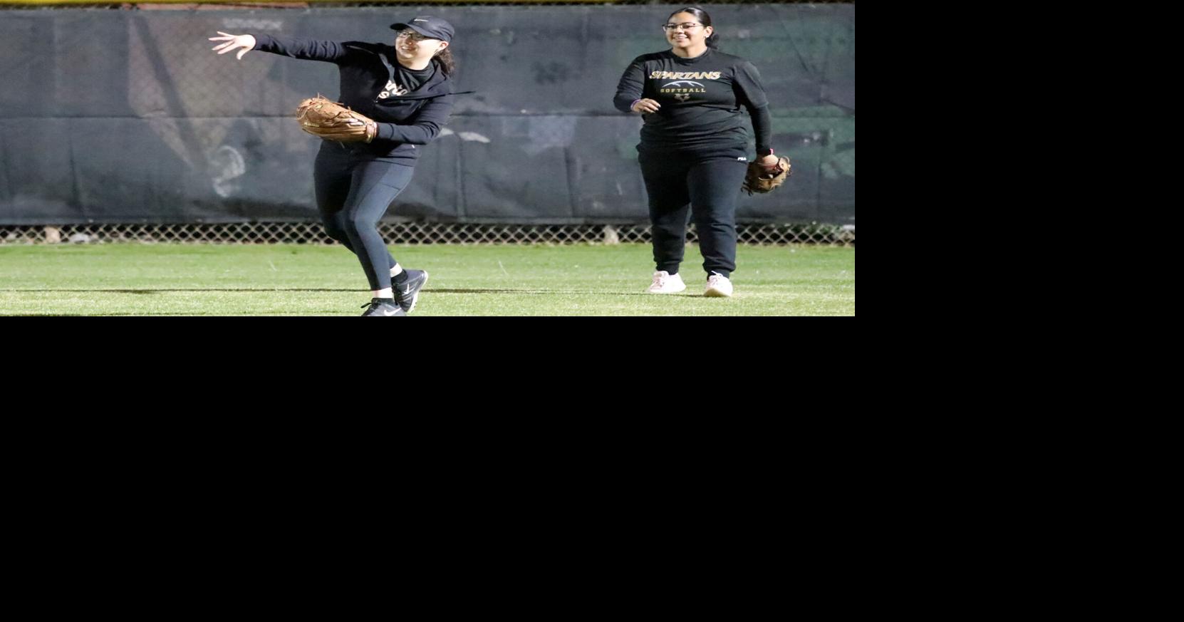 Alumni Rivalry softball game 12/22/22 | Sports | pinalcentral.com
