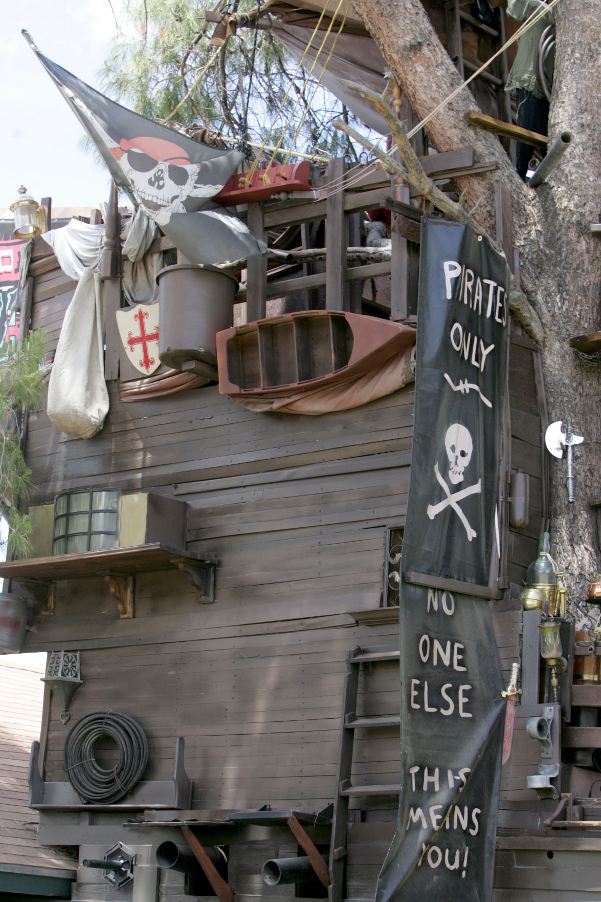 Pirate ship treehouse | Featured | pinalcentral.com