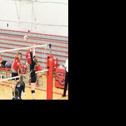 Lady Dust Devils hang right with Lady Titans | Sports | pinalcentral.com