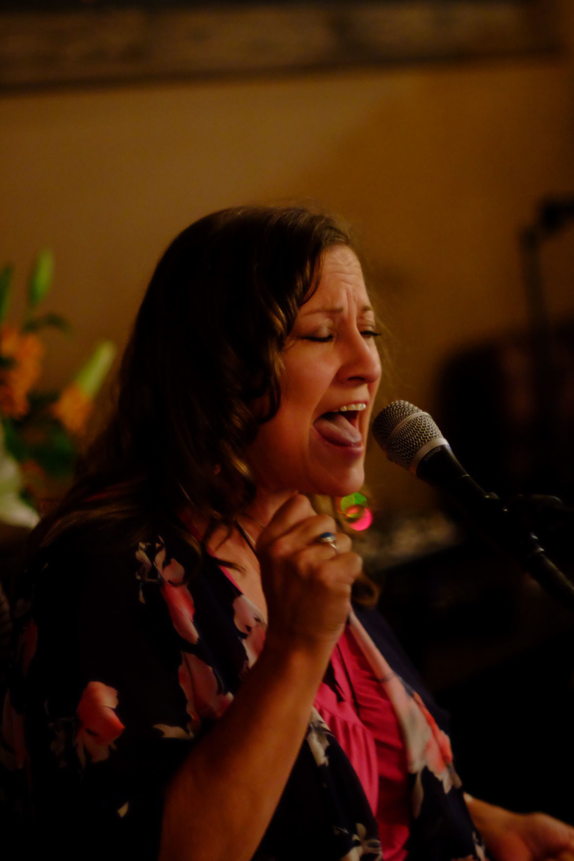 Maricopa singer makes comeback after injury | Entertainment ...