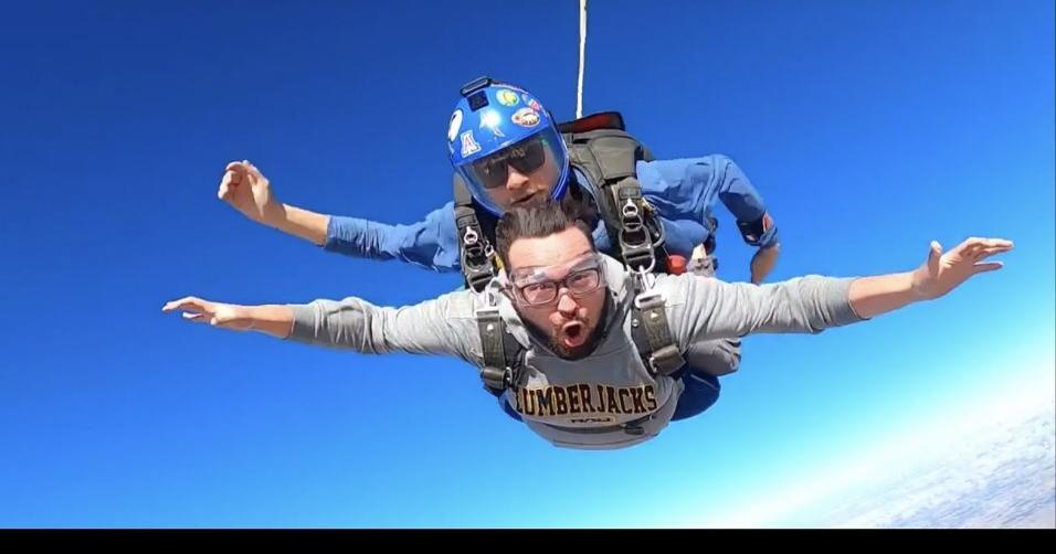 Reporter falls from sky, with style | Entertainment | pinalcentral.com