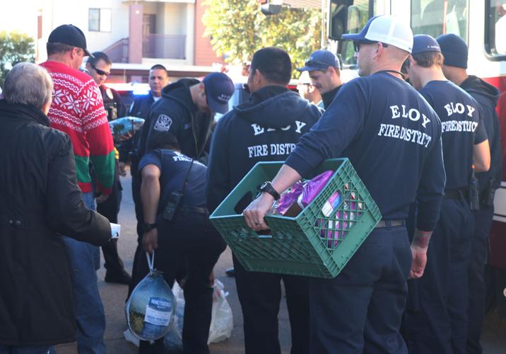 Eloy Fire District's Adopt-a-Family 12/24/18 | News | pinalcentral.com