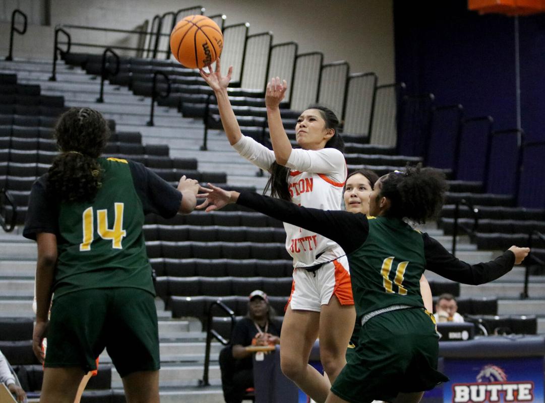 Poston Butte cruises past Peoria as regular season picks back up ...