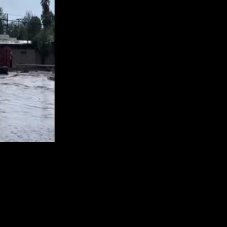 Video: Tucson firefighters rescue stranded motorists in flooded streets ...