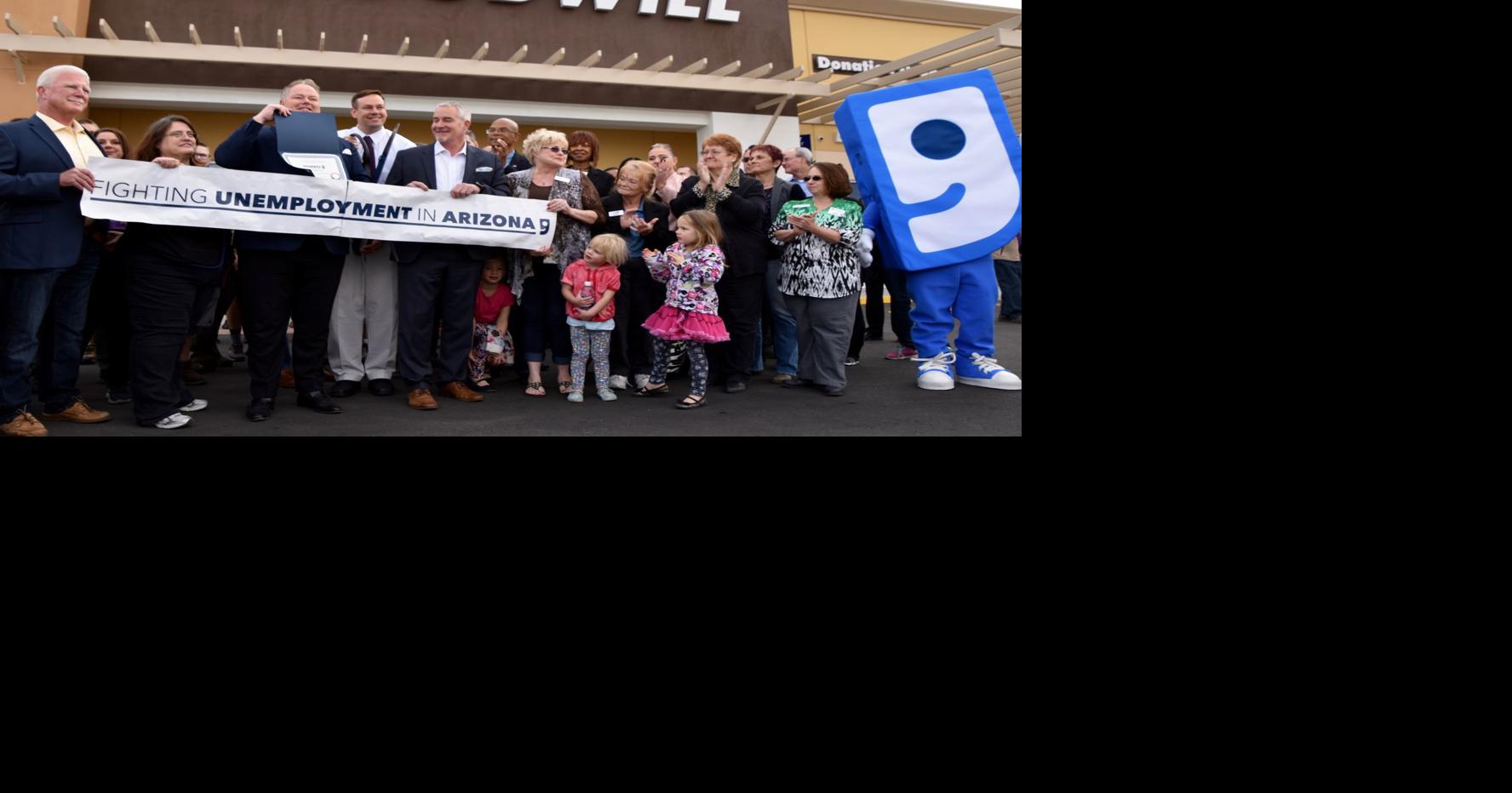 Maricopa Goodwill opening attracts big crowds | News | pinalcentral.com