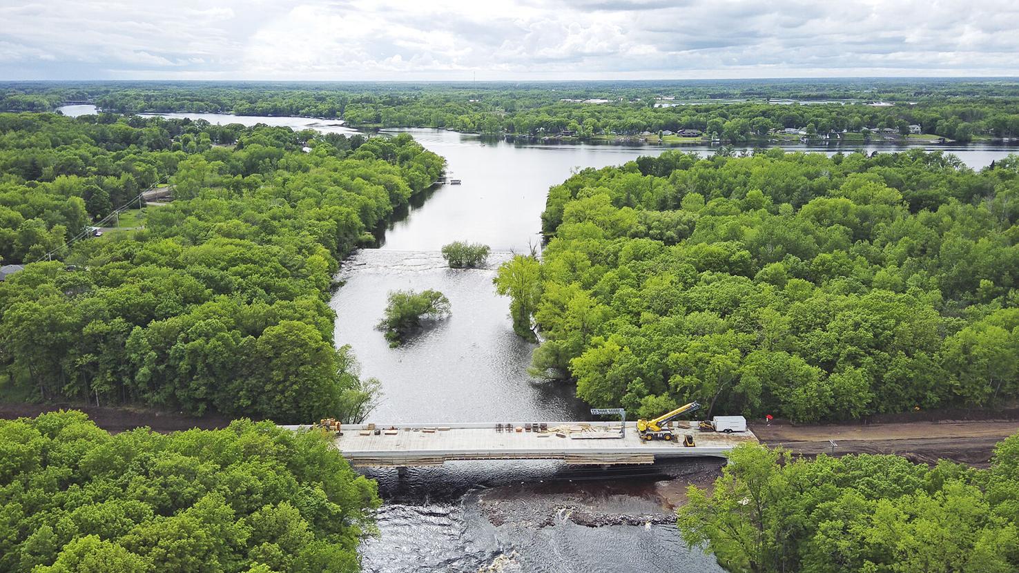 Snake River bridge near completion | News | pinecountynews.com