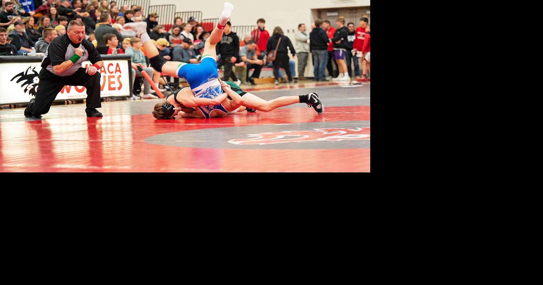 Senior Roman McKinney shines at 121 lbs | Sports | pinecountynews.com