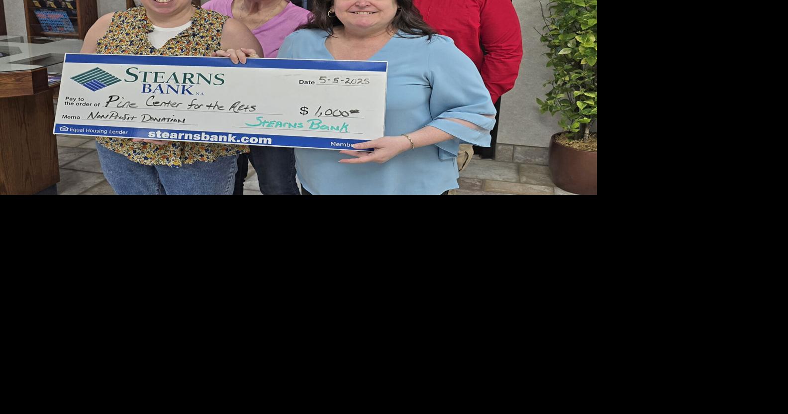 Stearns Bank donates to Art Center | News | pinecountynews.com