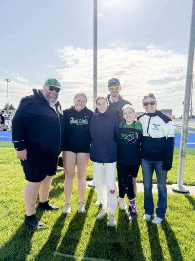 Junior high athletes compete in Elite meet | Sports | pinecountynews.com