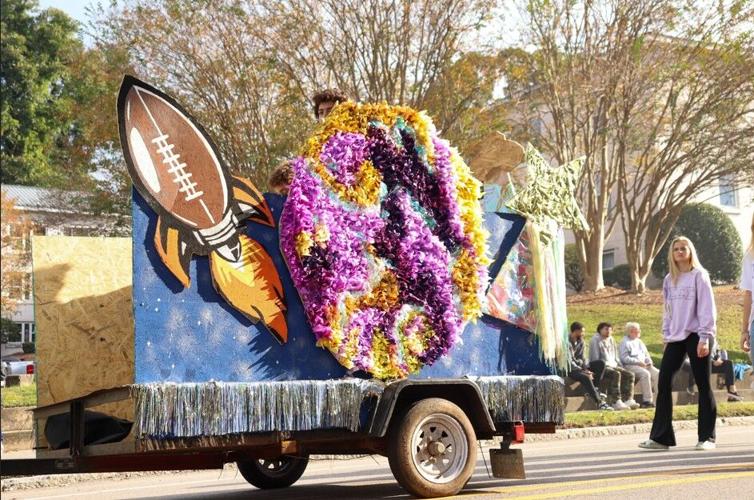 ECU hosts Homecoming Parade | The East Carolinian | piratemedia1.com