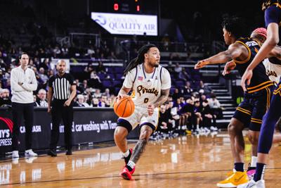 Midseason look at ECU basketball | The East Carolinian | piratemedia1.com