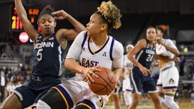 No. 1 Huskies demolish Pirates in AAC matchup | Sports | piratemedia1.com