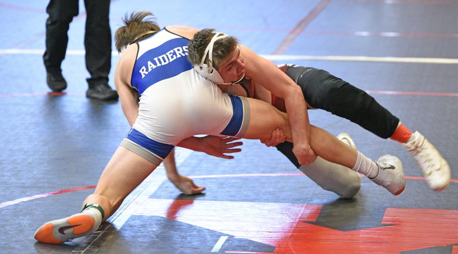 Vermillion Wrestlers Place at Yankton Invitational | Sports | plaintalk.net