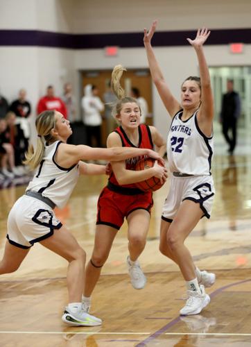 Vermillion vs. Dakota Valley Region 4A Action | Gallery | plaintalk.net