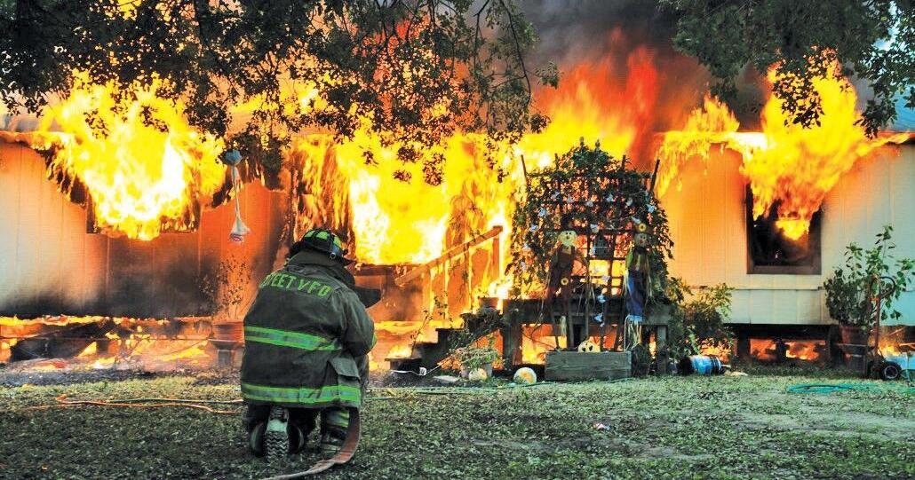 FIRE DESTROYS HOME | News | pleasantonexpress.com