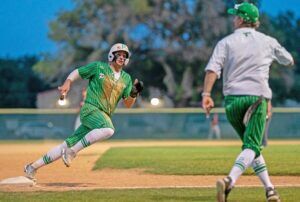 Eagles sweep Bulldogs in bi-district | Sports | pleasantonexpress.com