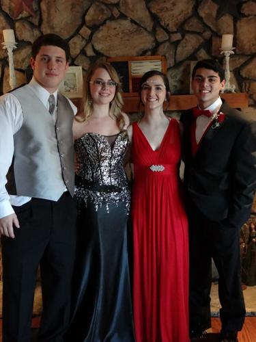 Her first prom | Archives | pleasantonexpress.com