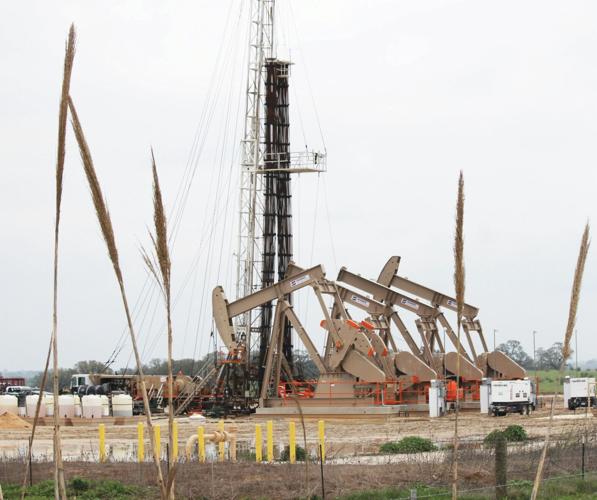 Multi-well pad drilling dominates Eagle Ford Shale scene | Archives ...