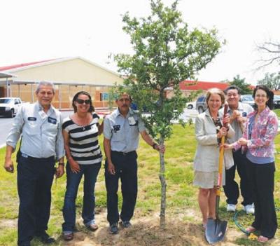 Ms. Russell retires and will be missed | Schools | pleasantonexpress.com