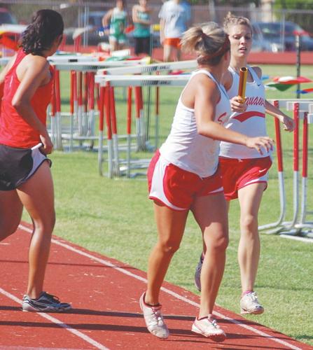 Squaws win Daetwyler Relays | Sports | pleasantonexpress.com