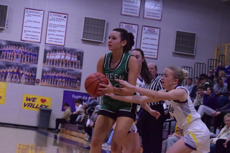 Thompson's 25 leads Valley past Green, 51-43 | Sports | portsmouth ...