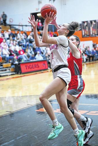 Lady Trojans take district | Sports | portsmouth-dailytimes.com