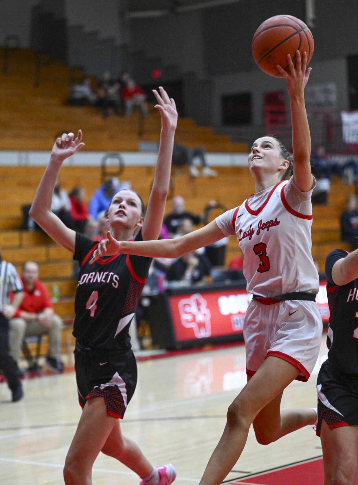 SW girls score signature win with road triumph over Waverly, 53-46 ...