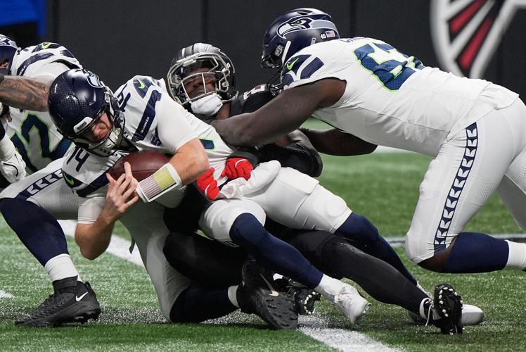 Seahawks tackle Charles Cross ruled out for key matchup with Rams with ...