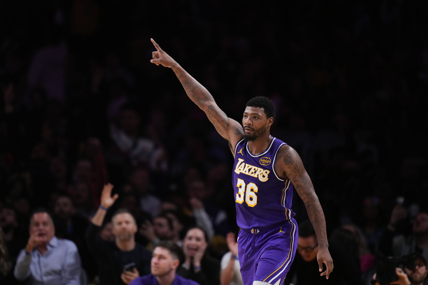 Lakers' Marcus Smart fined $35,000 for obscene gesture toward game ...
