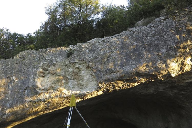 French cave tells new story about Neanderthals, early humans | Features ...