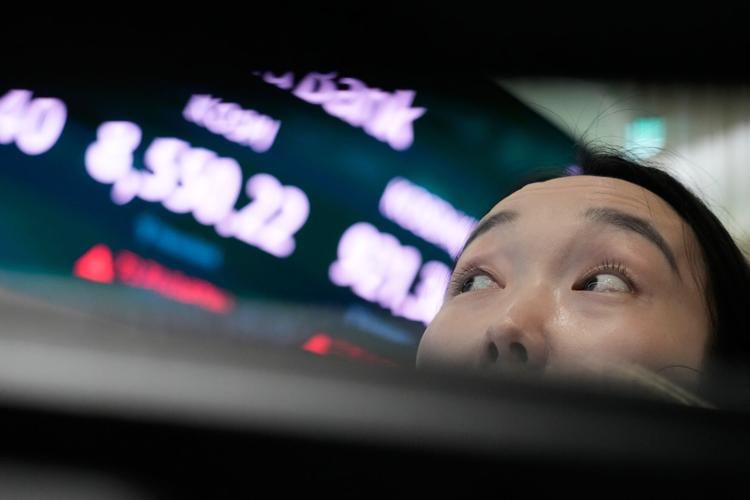 Most US stocks rise, but drops for tech keep Wall Street in check ...