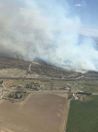 Fire west of Firth balloons to 1,190 acres, destroys home | Local News ...