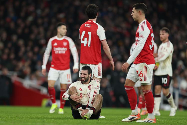 Arsenal held 0-0 by Liverpool to miss chance to pull 8 points clear in ...