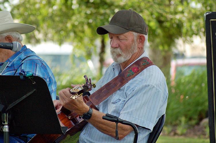 Randy's Shack Band countrifies the Square | News | postregister.com