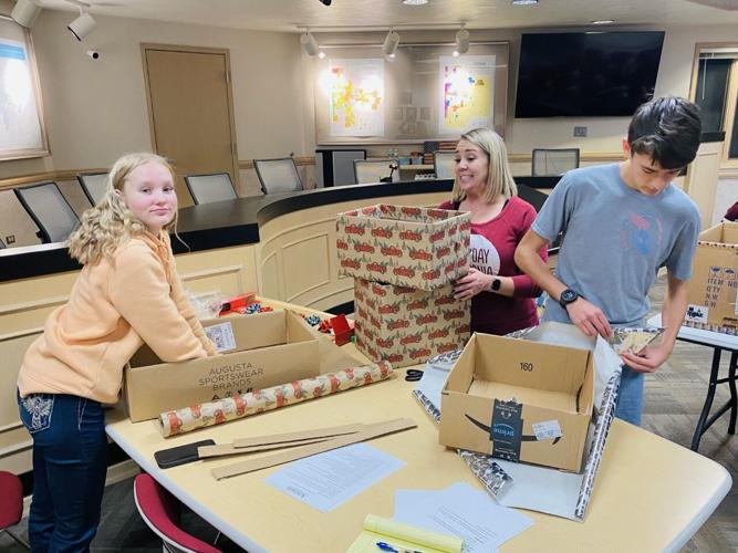 Ammon Mayor's Youth Advisory Council organizes holiday food drive ...