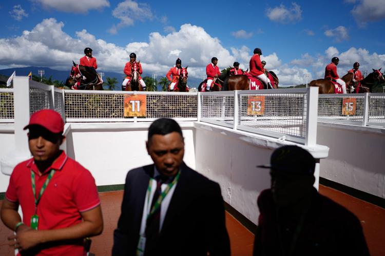 Photos of the 56th Jockey Challenge at Rinconada racetrack in Venezuela ...