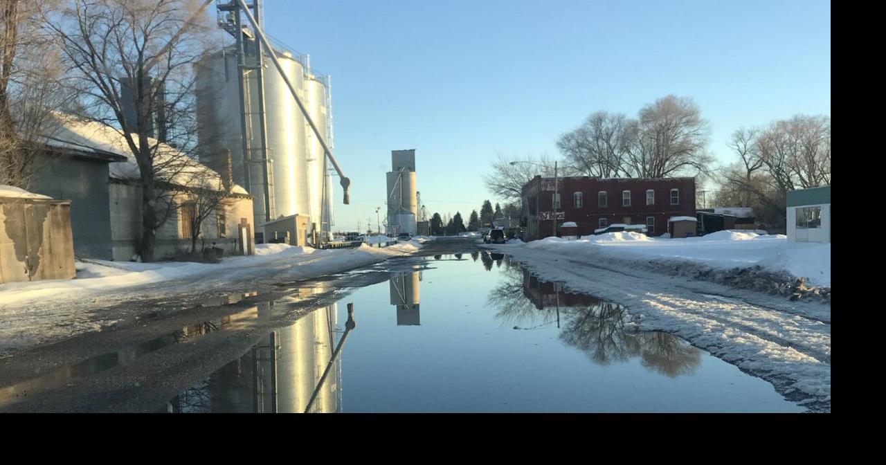 Roberts experiences first signs of flooding as temperatures rise ...
