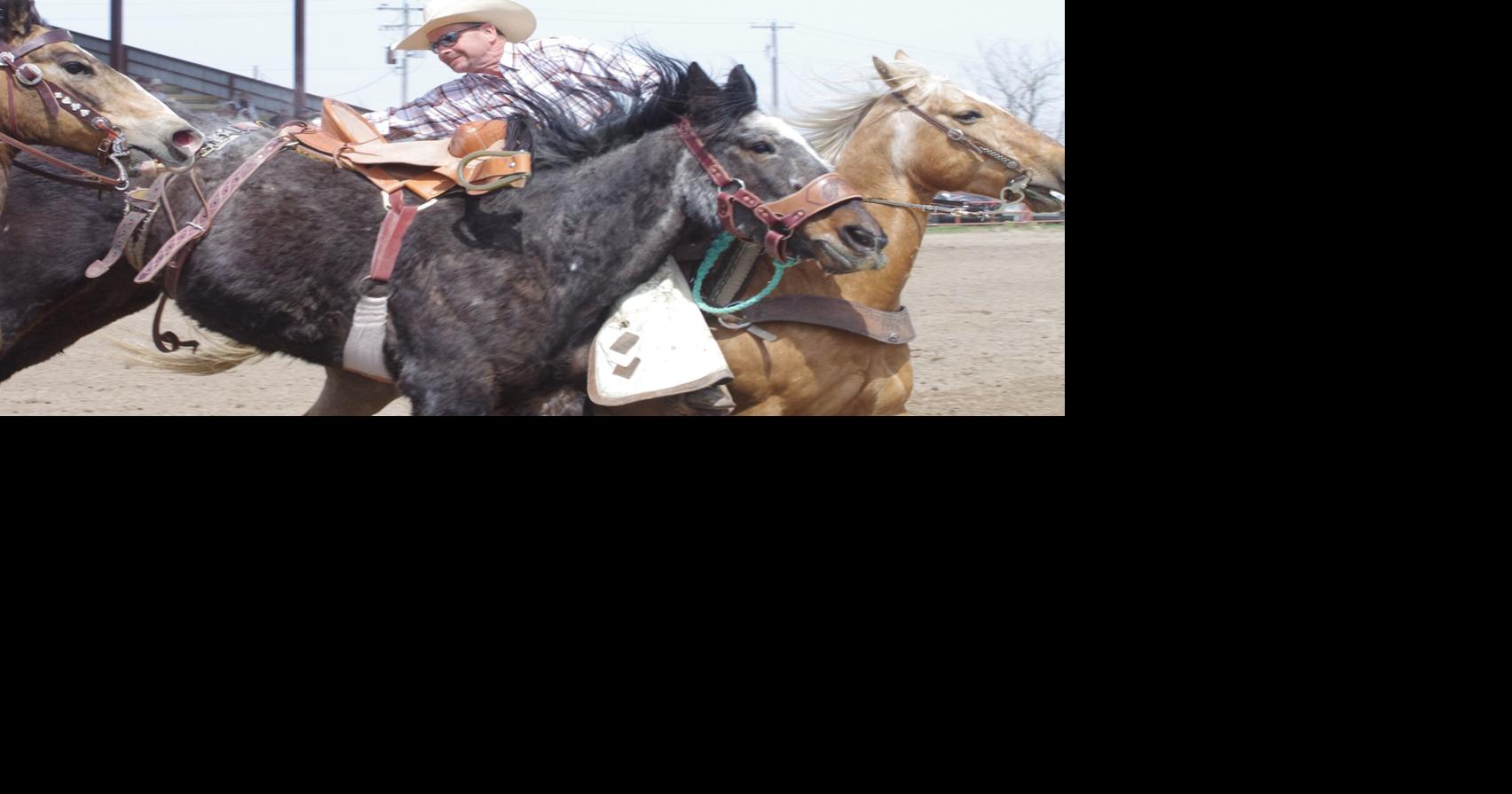 Angell continuing family's rodeo legacy as a pickup man ...